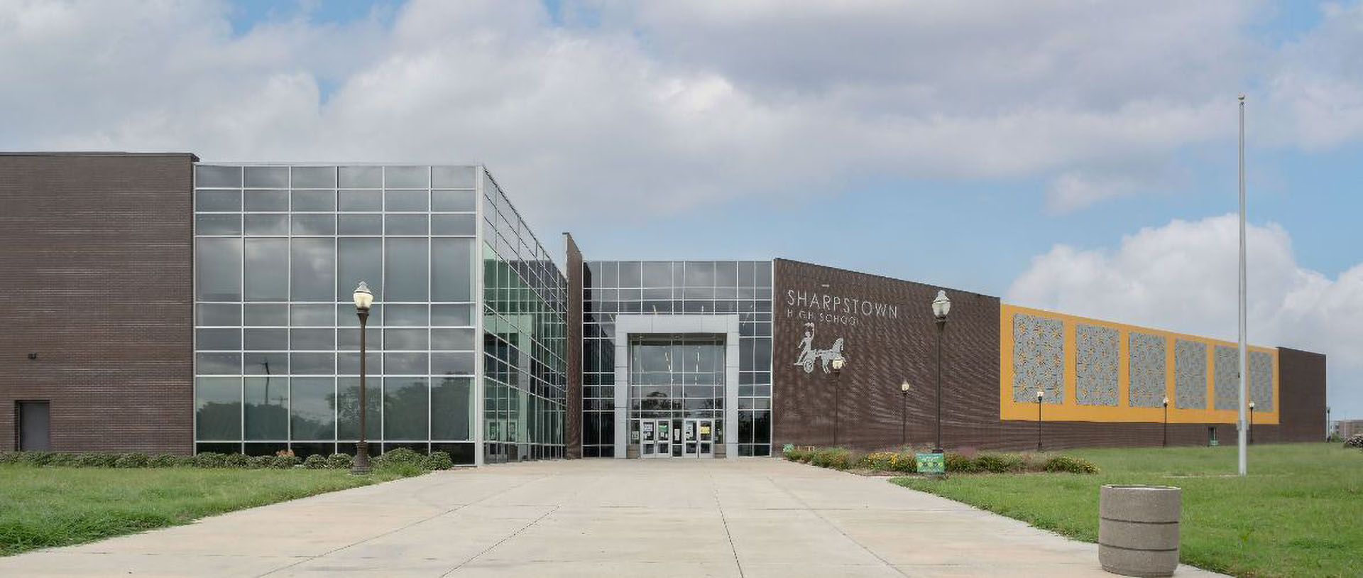 Sharpstown High School - AUTOARCH